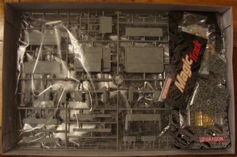 s Dragon Sd Kfz t HALF TRACK Giełda S Sprzedam Modelarstwo plastikowe Modelwork