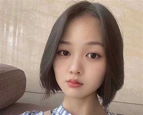【無修正】デリヘルで「この写真の美女」頼んでやって来たのがこの女・・・実際のセ クス動画 ポッカキットポッカキット
