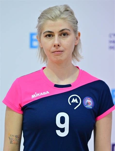 Кольцова Елена Ильинична Полюс «Лига Чемпионов Бизнеса корпоративный чемпионат по волейболу