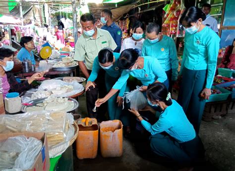 မလှိုင်မြို့နယ်စည်ပင်သာယာဈေးဝင်းအတွင်း သွေးလွန်တုပ်ကွေးရောဂါ ကြိုတင်ကာကွယ်ရေးလုပ်ငန်းများ ဆောင်ရ