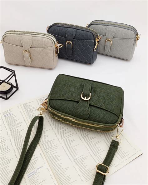 ‎آدلی گالری کیف زنانه ، کوله پشتی ، کیف پول ، ساعت‎ ‎😳فقط ۹۹ تومن😳