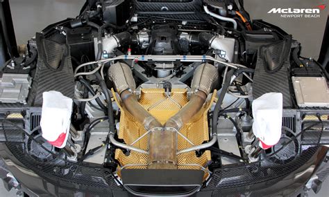 Mclaren P1 Engine