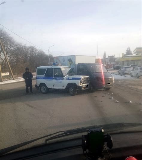 Автомобиль полиции попал в ДТП в Ельце