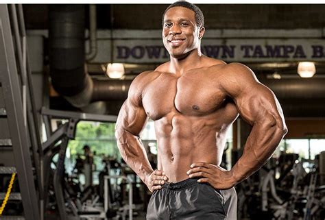 5 Reasons To Date A Bodybuilder