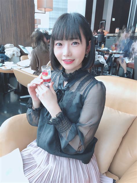 단발이 잘 어울리는 시라사카 유이 후방주의 꾸르