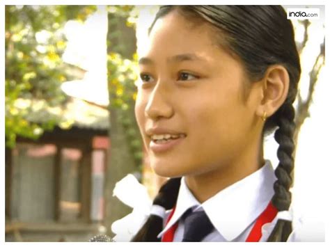 दुनिया की सबसे सुंदर हैंडराइटिंग वाली लड़की लिखावट ऐसी जैसे एक एक