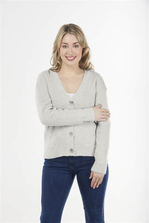 FB3428 Nep Chunky Vee Cable Cardigan