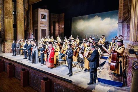 Монгол Улсын Соёлын элч Морин хуурын чуулга Францын хаадын тансаг шилтгээн Версалийн ордны хааны