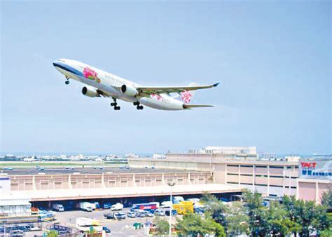 員工確診 華航800人強檢 東方日報