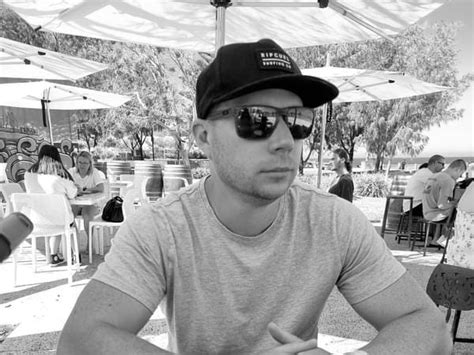 Jonathan Holmes Medium