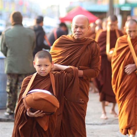 12 กุมภาพันธ์ 2568 บรรยากาศหลวงพ่อมานพ พุทธครุโต นำคณะสงฆ์สถานธรรมพุทธครุการาม ตาดเค็ง ออก