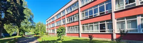 ЈУ Средња школа Никола Тесла Теслић