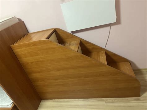 Продавам двуетажно Детско легло Детско легло детско креватче Мебели за детска стая Со