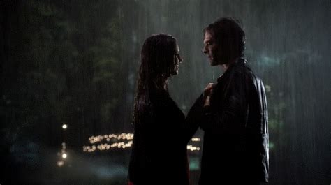 Vampire Diaries Iconic Scenes Damon And Elena Kiss Tvd Rain Scene