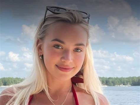 Swimsuit Photo Of Nascar Driver Natalie Decker Causes Stir The Spun
