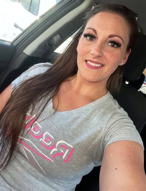 My Gawd She Looks Incredible Still Rmelaniehicks