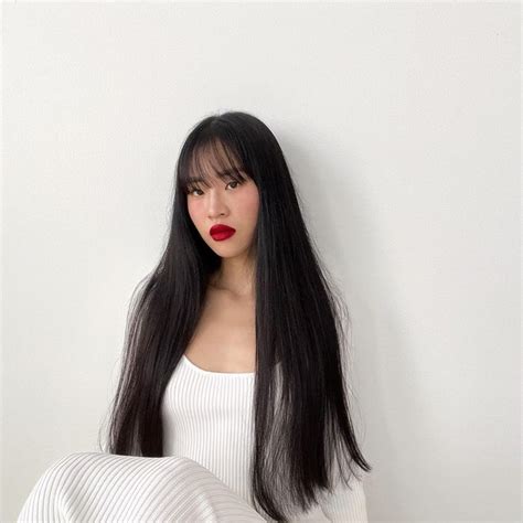 Of The Best Hairstyles And Haircuts For Thin Hair Who What Wear