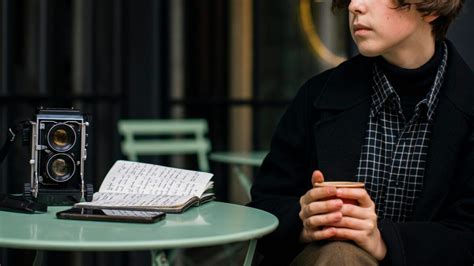 breaking the binary why contract drafters should use the singular