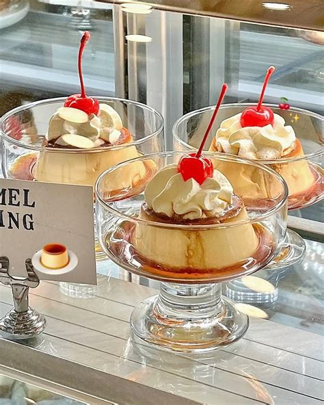 키친초이스 공식인스타그램 실리콘 곰돌이 얼음틀 🧸🧊 ️ 🐻🌸 봄 감성 가득한 홈카페 곰돌이 얼음 하나로 완성해요 💗 햇살 가득한 봄날 시원한 아아 한 잔 어때요