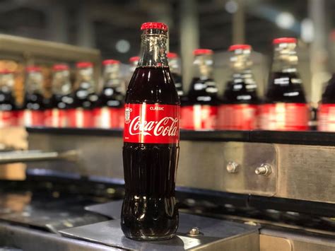 Coca Cola ქართულ ბაზარზე პრემიუმ ბოთლით გამოჩნდა ფოტოები