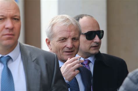 Гриша Ганчев се оттегля от ЦСКА феновете го разубеждават