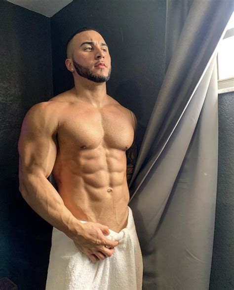 Fitness Model Roy Benitez Also Known As Rbn Fitness On Insta LPSG