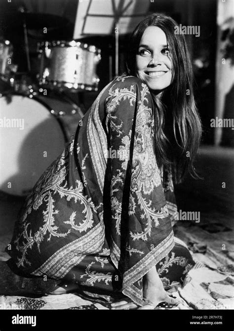 Barbara Hershey On Set Of The Film The Baby Maker National General Pictures Stock