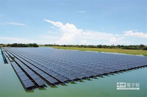 台南水域型太陽能設施 比農田壯觀 地方 中國時報