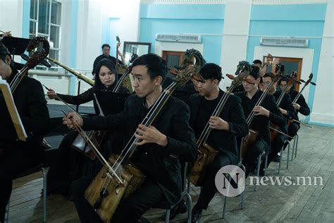 Сурвалжлага Сэрсэн тал эгшиглэсэн Үндэсний урлагийн театрынхан News Mn