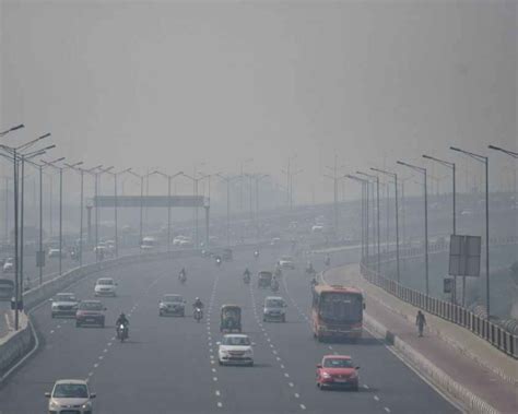 Aqi Update एक बार फिर खराब हुई दिल्ली की हवा 400 के करीब पहुंचा Aqi