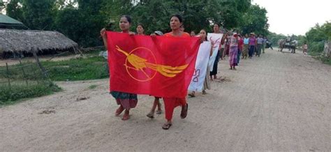 နောက်ပြန်မလှည့်ကြေး ဒီတော်လှန်ရေး လူထုသပိတ်စစ်ကြောင်းက စစ်အာဏာရှင် ချေမှုန်းရေး ချီတက် ဆန္ဒပ