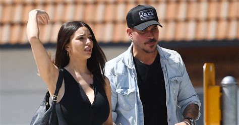 Who Is Paige Woolen Meet The Model Spotted With Jax Taylor Life And Style