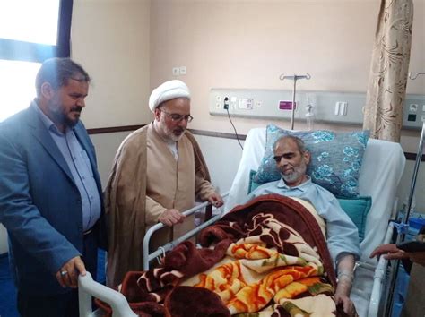 عیادت نماینده آیت الله اعرافی از استاد جامعه المصطفی خبرگزاری حوزه