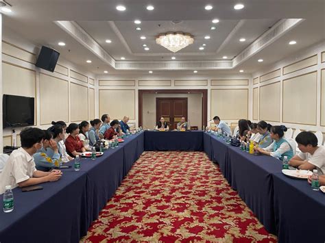 物流人文艺术学院龙雯院长一行赴圣爵菲斯大酒店看望顶岗实习学生 湖南省示范性高职学院 湖南现代物流职业技术学院