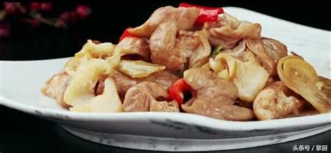 我最愛吃的肥腸做法之不按常規做的酸菜肥腸 每日頭條