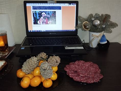 Коллега сказала мне ты каждый новый год только и делаешь что квасишь в одно рыло Новый год