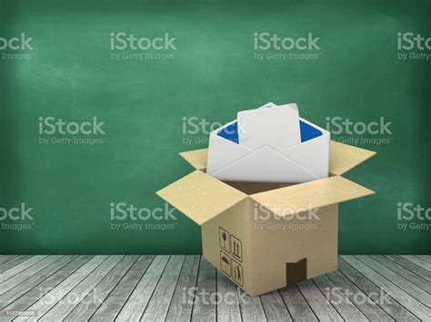 나무 바닥에 봉투와 골판지 상자 칠판 배경 3d 렌더링 3차원 형태에 대한 스톡 사진 및 기타 이미지 3차원 형태 가정의