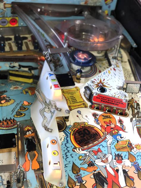 Bugs Bunny Flipper Kaufen Und Mieten Top Zustand Pinball Factory