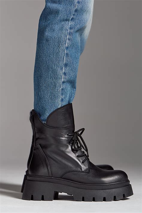 So Chic Alissa Brown Ici Boutique