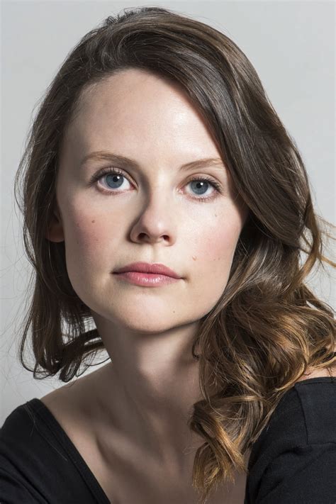 Sarah Ramos Wiki Biography Age Gallery Spouse And More