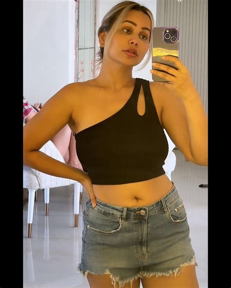 aarohi singh navel in crop top r navelnsfw