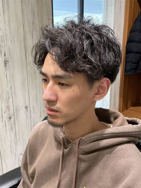 メンズツイストスパイラルパーマパーマツーブロックアップバングヘアスタイル｜新潟、新潟市の理容室、床屋 Hairandgrooming