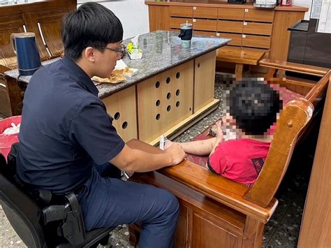 男童獨自離家 南門警聯繫家屬領回
