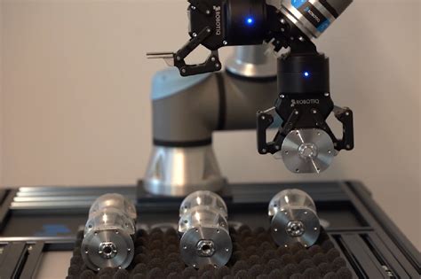 Robotiq Robotiq 2f 85 2f 140 Adaptive Gripper Idec Factory Solutions Co Ltd