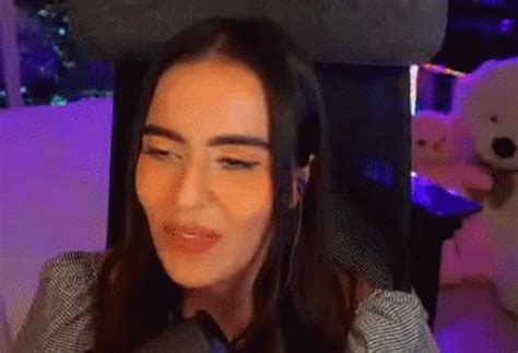Tongue Out Gifs Gifdb Com