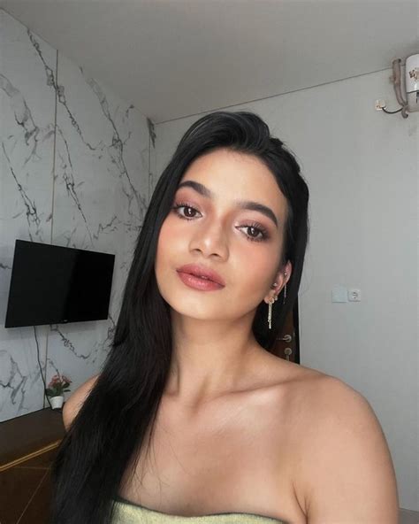 7 Beautiful Portraits Of Queen Sofya A Beautiful Actress Who Rises