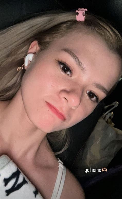 ɥʇɐm⃝ ฟบ ปฟก ตลป On Twitter อุ๊ต๊ะ 👀👀 กิ๊บก็คงบนรถพี่ แล้วคนปัก