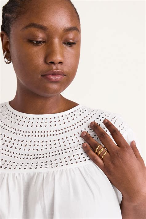 How To Wear Eyelet Five Ways