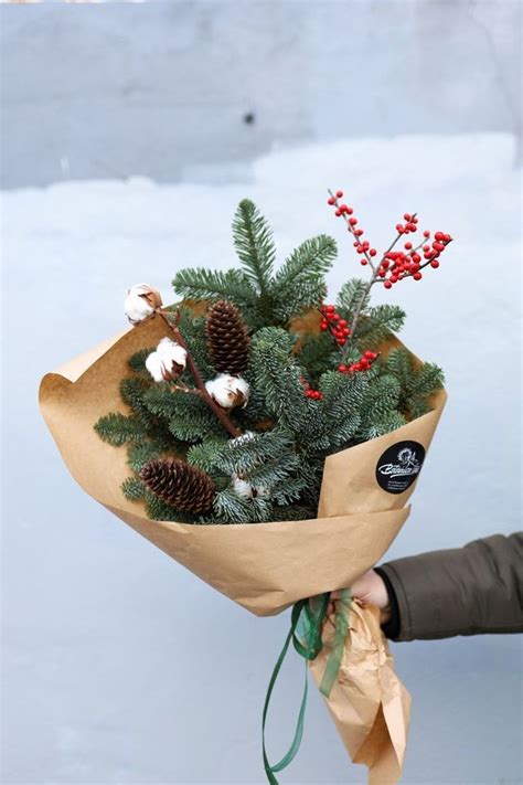Композиции из нобилиса. Новогодний декор | Christmas bouquet, Christmas ...