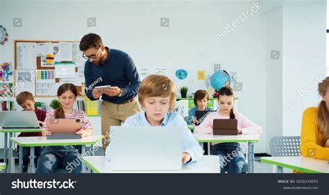 10 506 Computer Typing Class Images Stock Photos Vectors Shutterstock